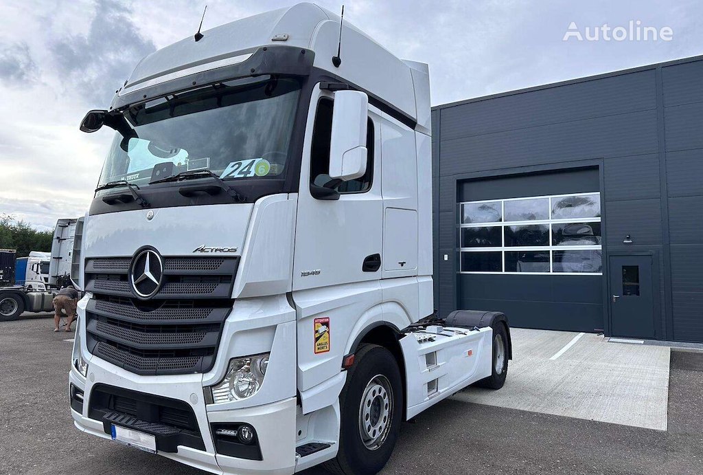 Mercedes-Benz Actros 1845, Giga Space tegljač