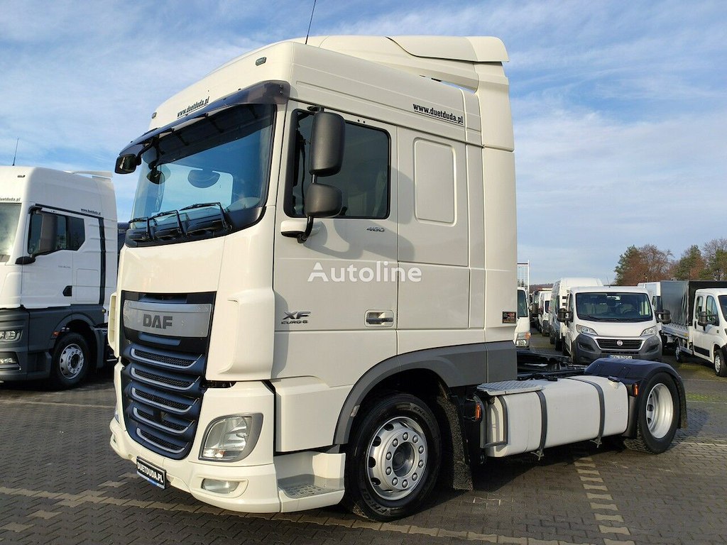 DAF XF 106.460 Euro 6 LowDeck Mega tegljač