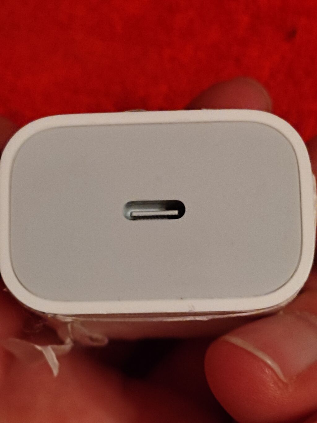 Original Apple usb C Punjac 25wati snage! Nov kupljen iz