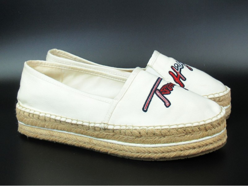 Tommy Hilfiger espadrile prelepe N5633