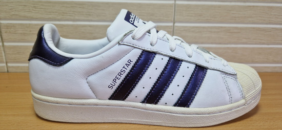 Adidas Superstar