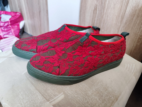 Crvene cipkane espadrile