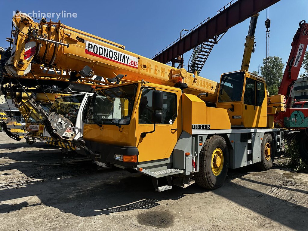 Liebherr LTM 1030-2.1 pokretna dizalica