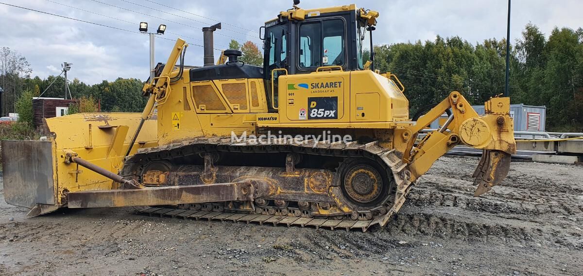 Prodaje se Komatsu D85PX-18 buldožer na aukciji