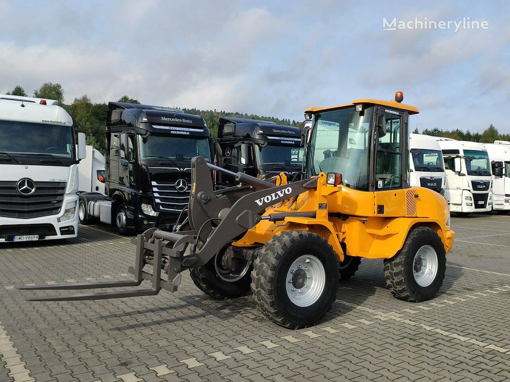 Volvo L30B PRO Pro Zadbana Sprawna Unikat Stan !!! prednji utovarivač