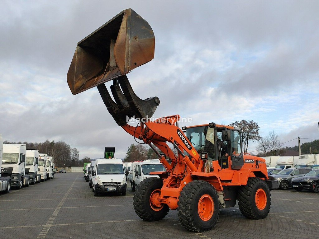 Doosan DL250 14,5Ton Łyżka Wysokiego Wysypu !!! prednji utovarivač