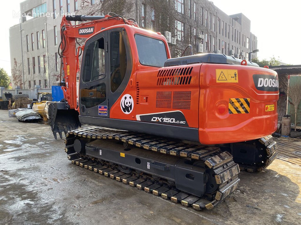 Doosan DX150 bager guseničar