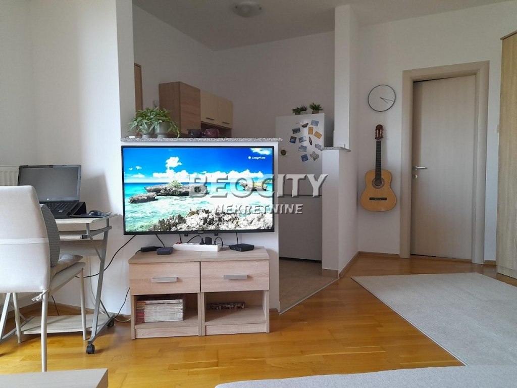 Novi Sad, Bulevar patrijarha Pavla, , 1. 5, 48m2, 116000EUR