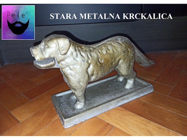 Stara masivna metalna krckalica - Pas