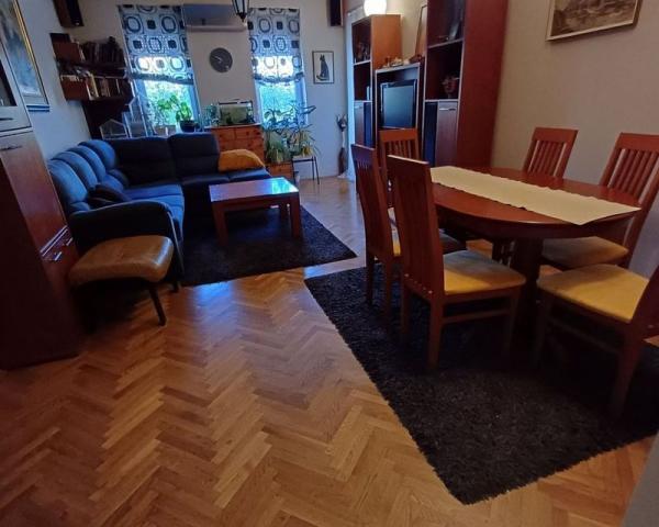 Trosoban stan na prodaju, 72m2, 175.100€