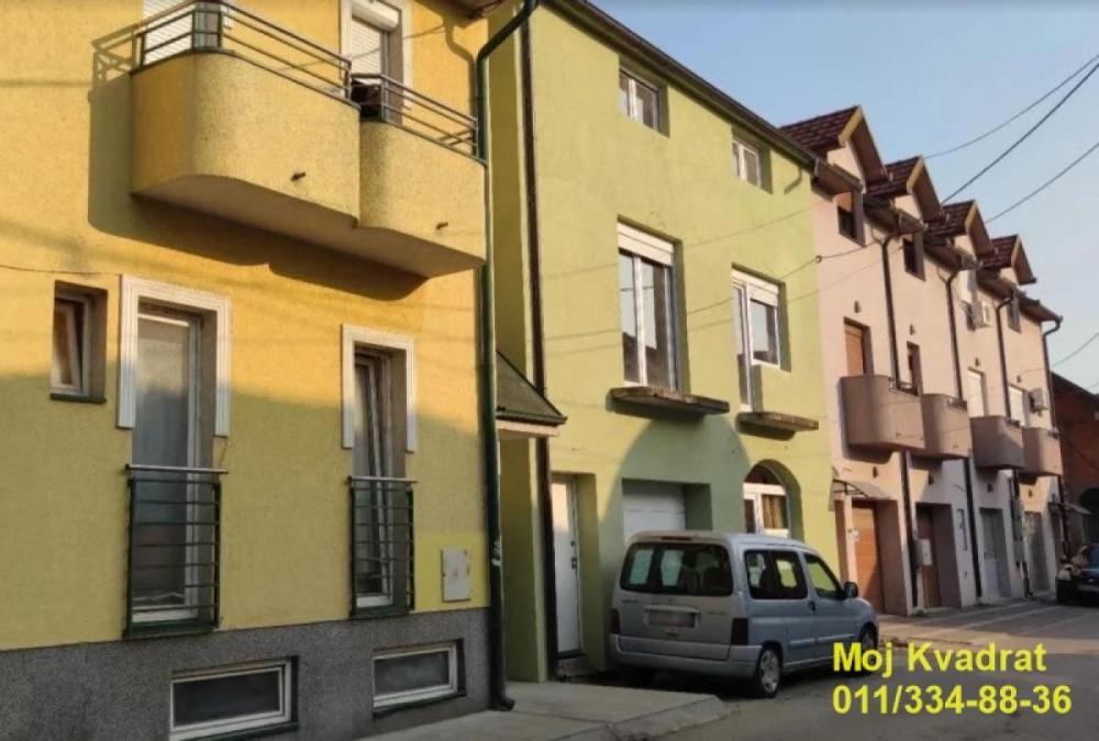 Kuća na prodaju, 185m2, 263.000€