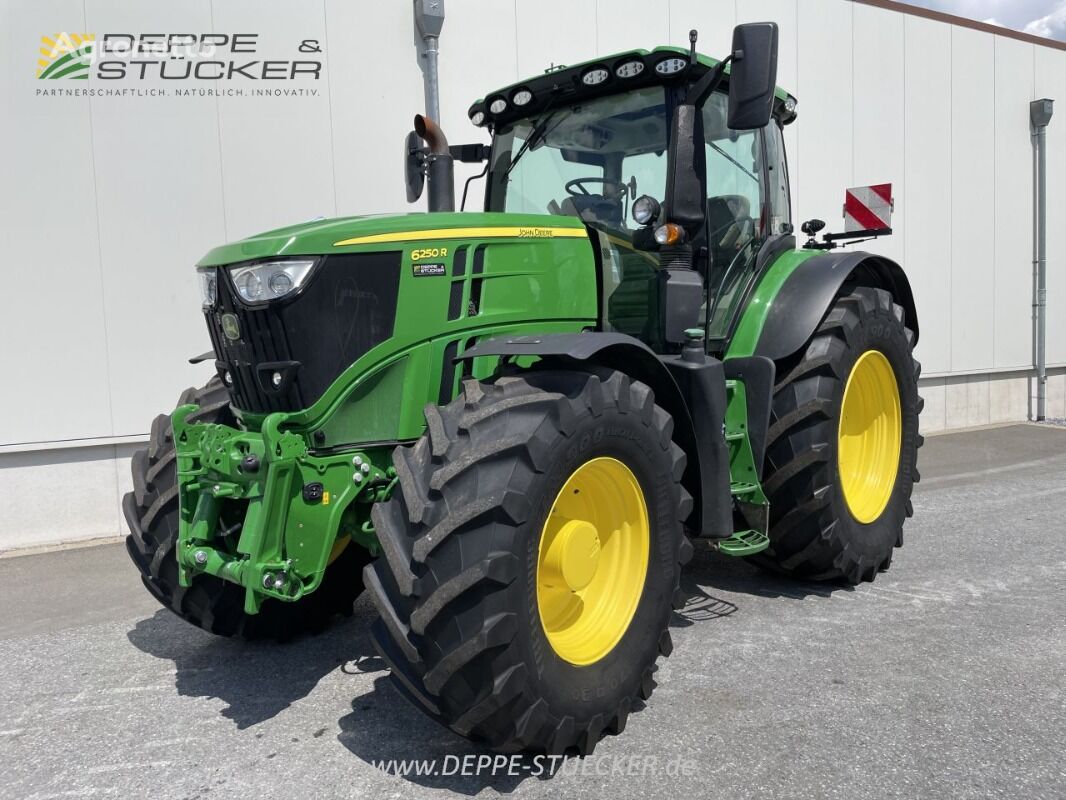 John Deere 6250R traktor točkaš