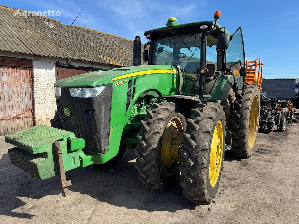 John Deere 8335 R traktor točkaš