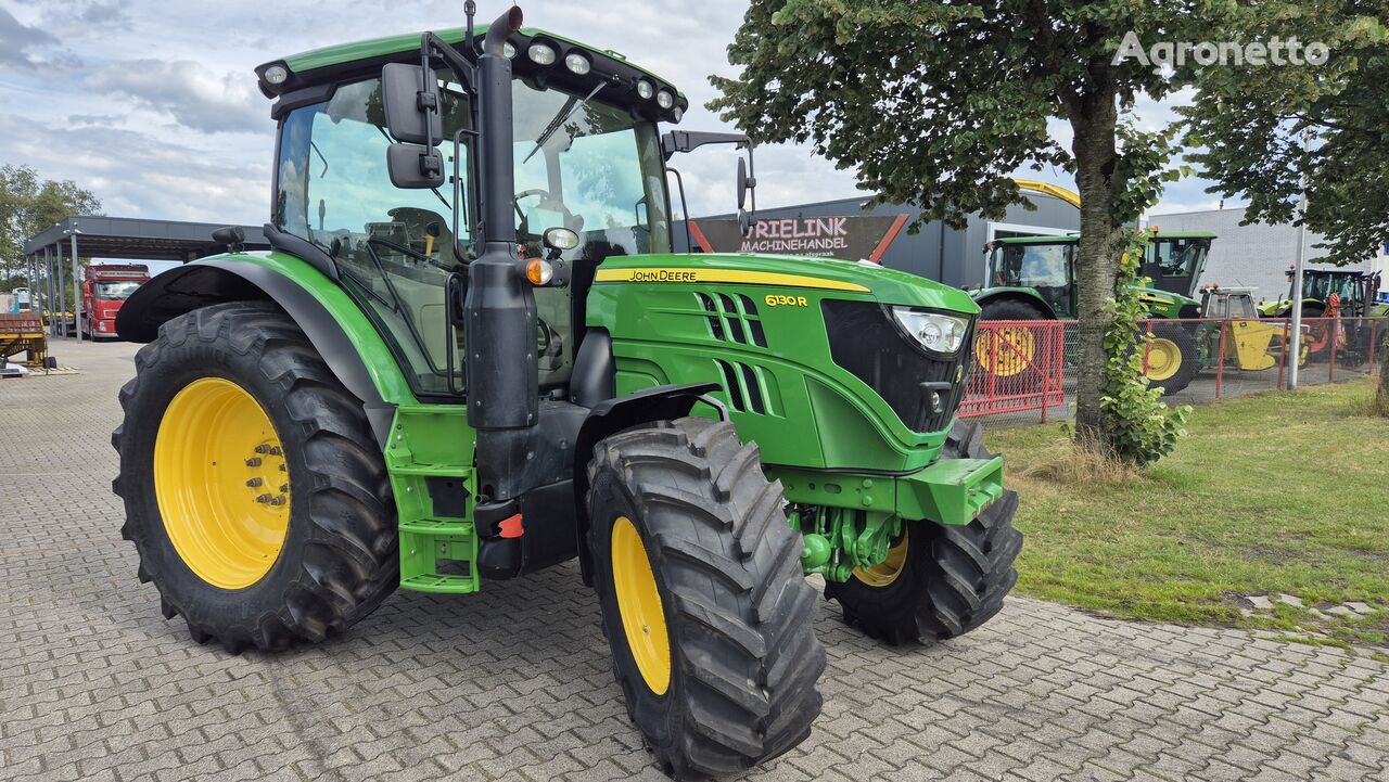 John Deere 6130 R traktor točkaš