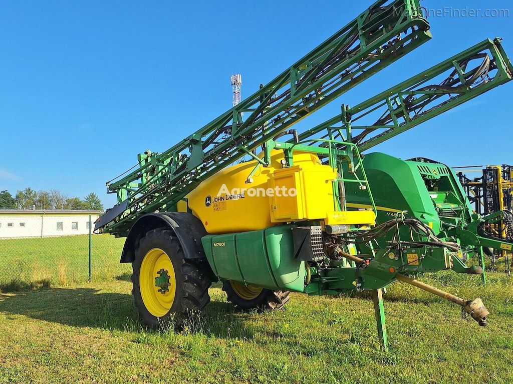 John Deere M740i vučena prskalica