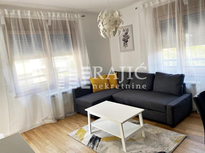 Zemun,Zelena Avenija,38m2,2.0+terasa #3736 600 €