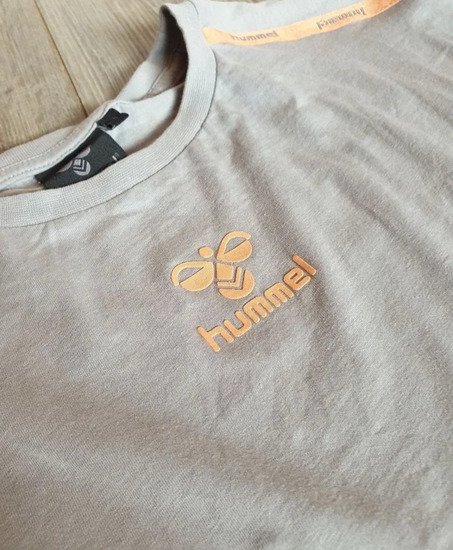 Hummel crop top