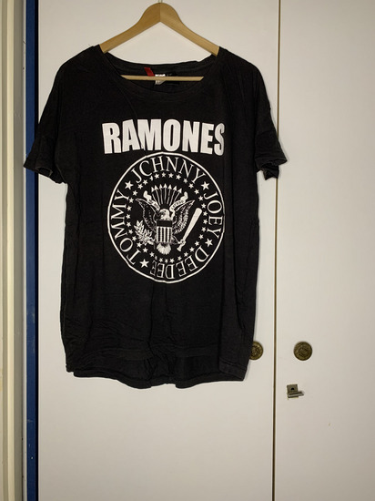 H&M DIVIDED majica Ramones