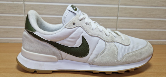 Nike Internationalist