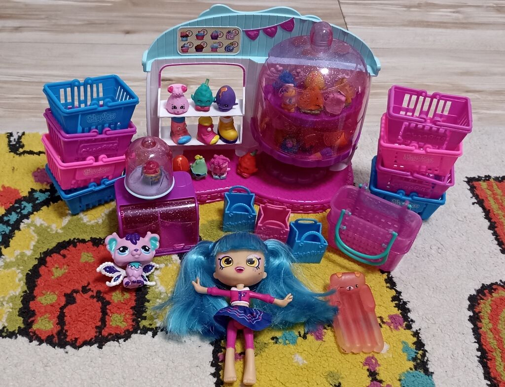 Shopkins original sa lutkicom i psom 3000,bez lutkice i psa 2000. Kao