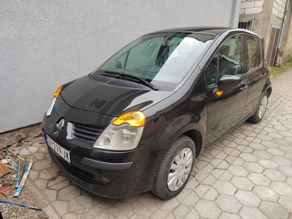 Renault Modus: 1.5 l | 2004 г. | 220000 km. Hečbek