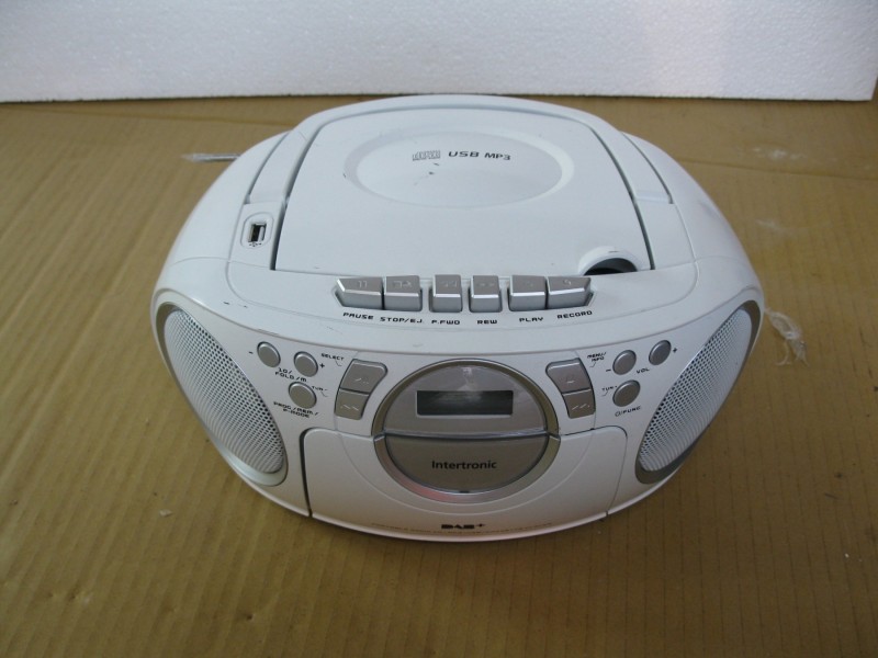 INTERTRONIC MCD-100 DAB/FM radio sa USB,CD i kasetom