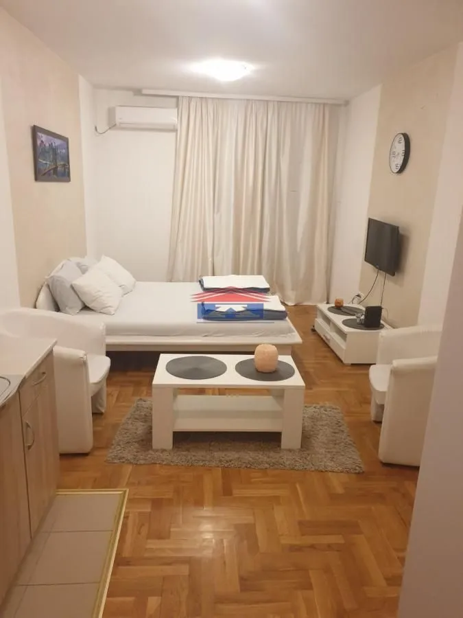 Prodaja, garsonjera, 34m2, Bulevar patrijarha Pavla, Novi Sad, Novi Sad