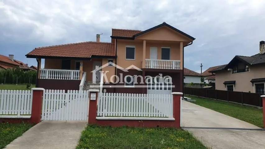 Prodaja, kuća, 160m², Sopot, Beograd