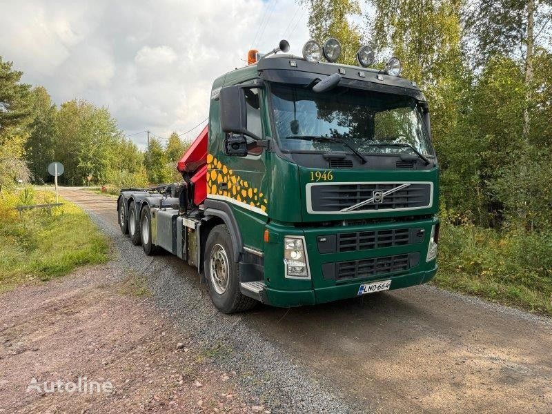 Volvo FM 440 PRITSCHE HMF CRANE kamion s ravnom platformom