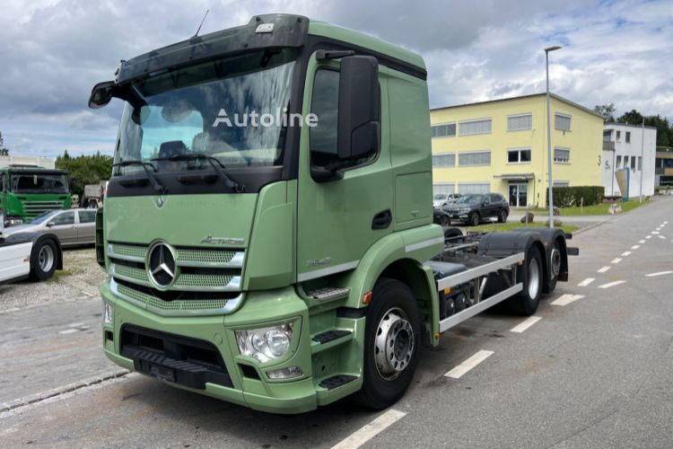 Mercedes-Benz Actros 2543 6x2 kamion šasija