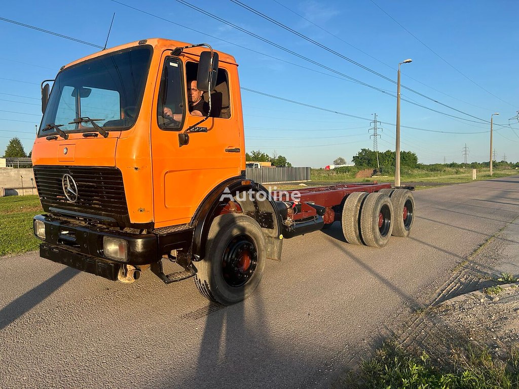 Mercedes-Benz 2225 kamion šasija