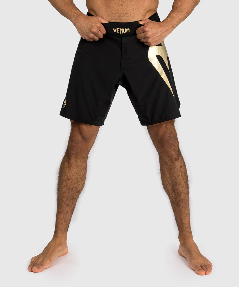 VENUM LIGHT 5.0 FIGHTSHORTS – BLACK GOLD