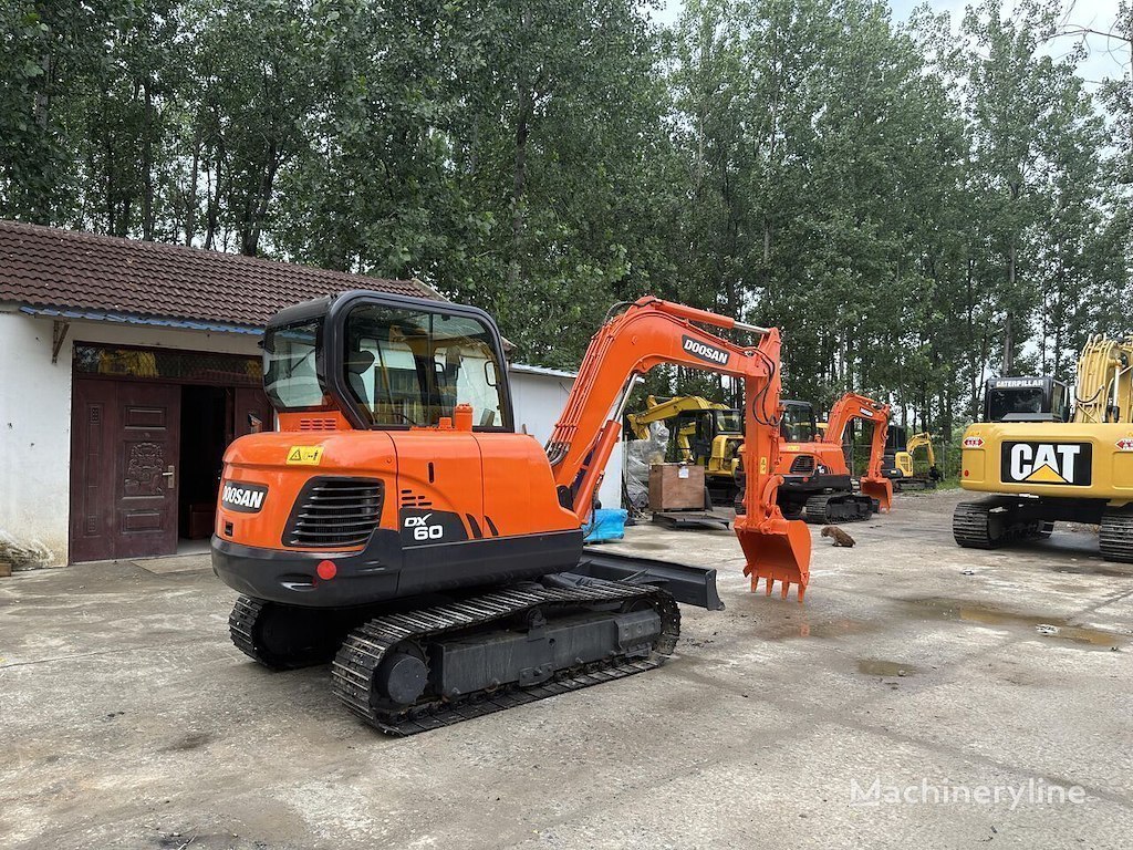 Doosan DX60 DX55 DX75 DX220 DX225 bager guseničar