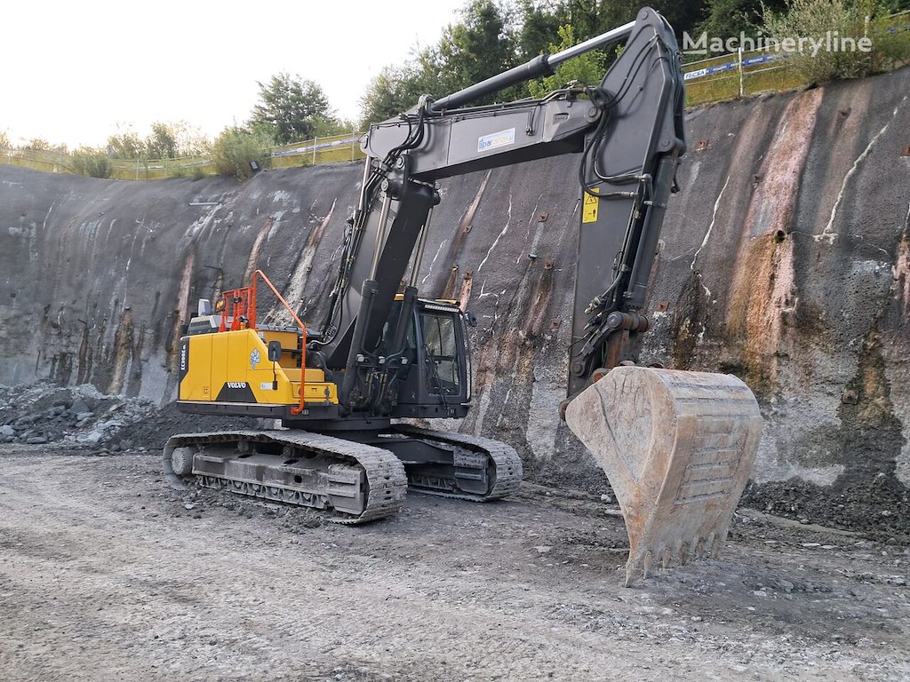 Volvo EC 300 ENL bager guseničar