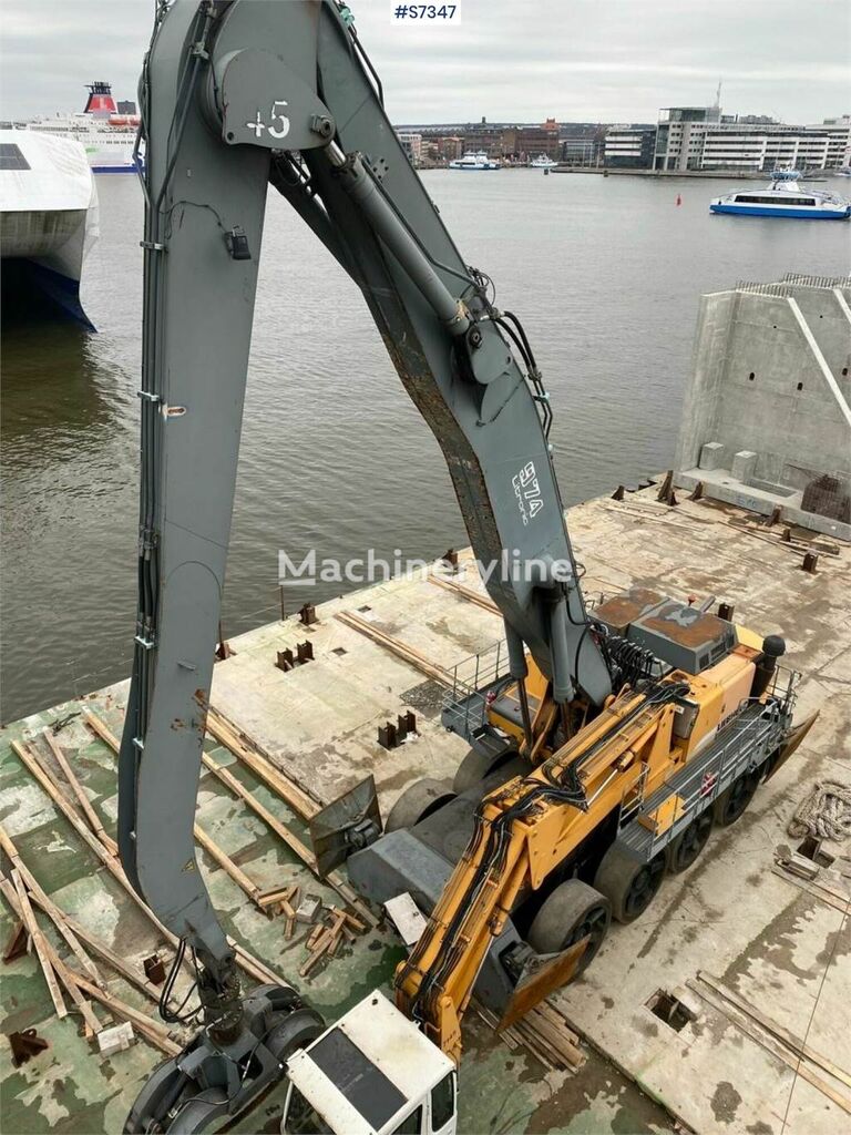 Liebherr A974 B bager sa dugom strelom