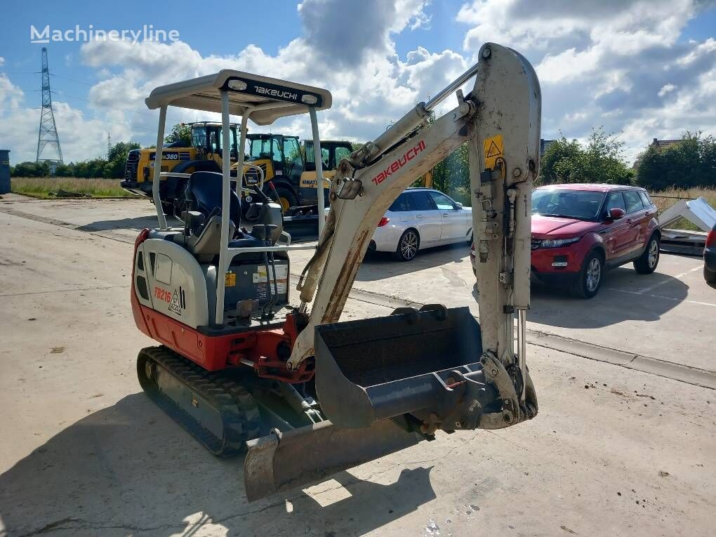 Takeuchi TB216 mini bager