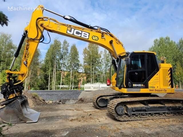 JCB 245 XRL 4F bager guseničar