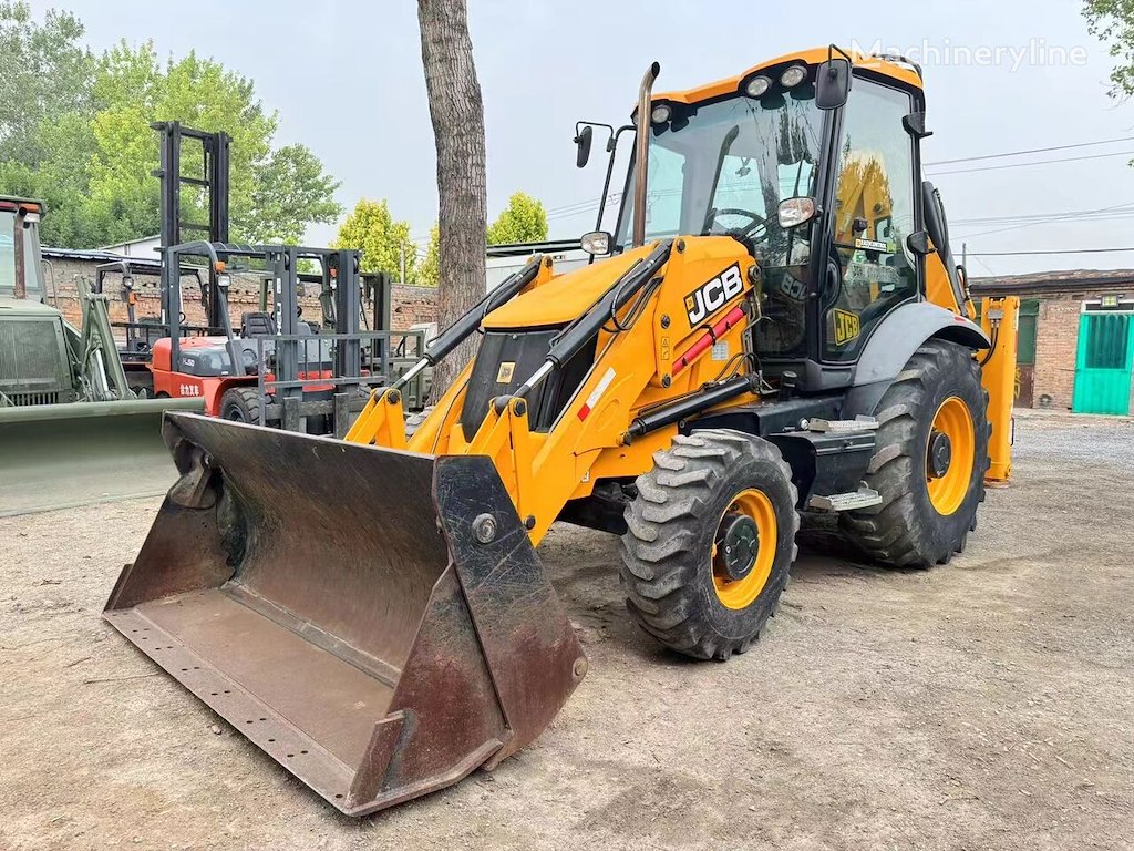 JCB 3CX telescope bager-utovarivač