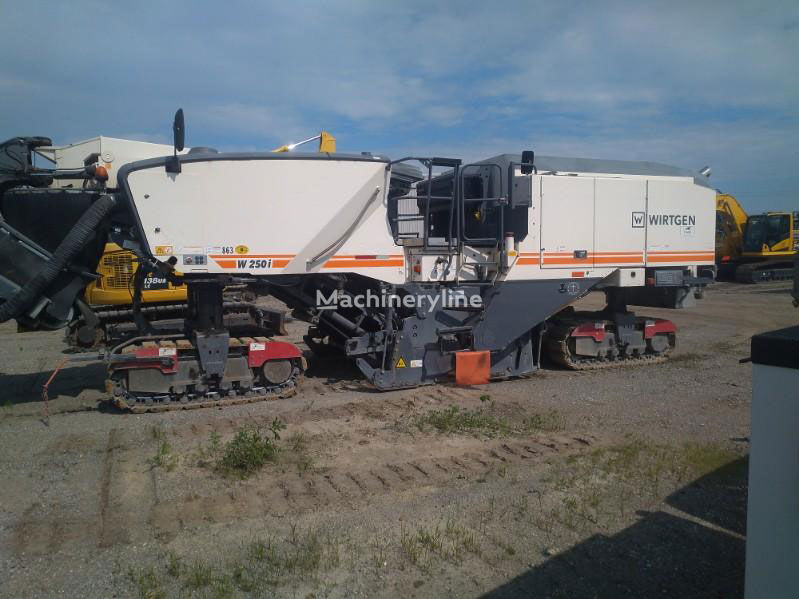 Wirtgen W 250 I glodalica za asfalt