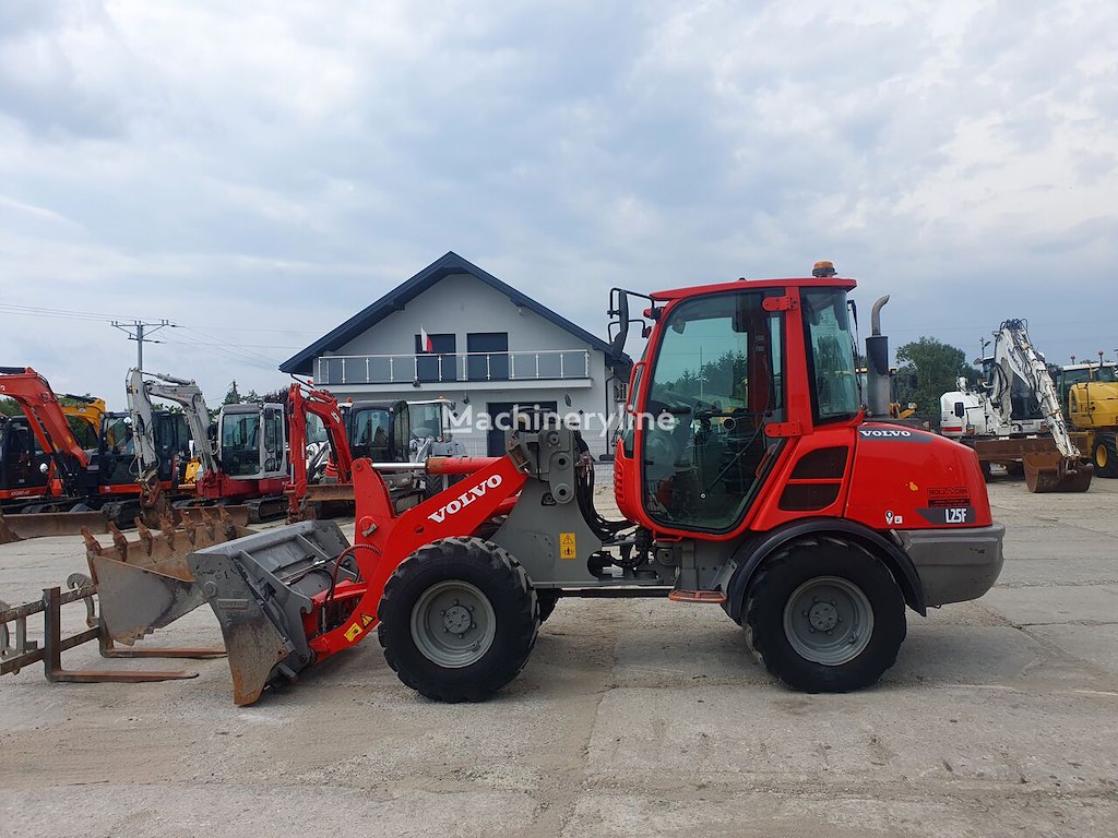 Volvo L25F prednji utovarivač