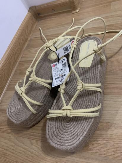 Pullandbear sandale 40 Sniženo