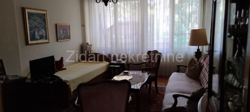 Omladinskih brigada, Trosoban stan na prodaju, 96m2, 249.000€