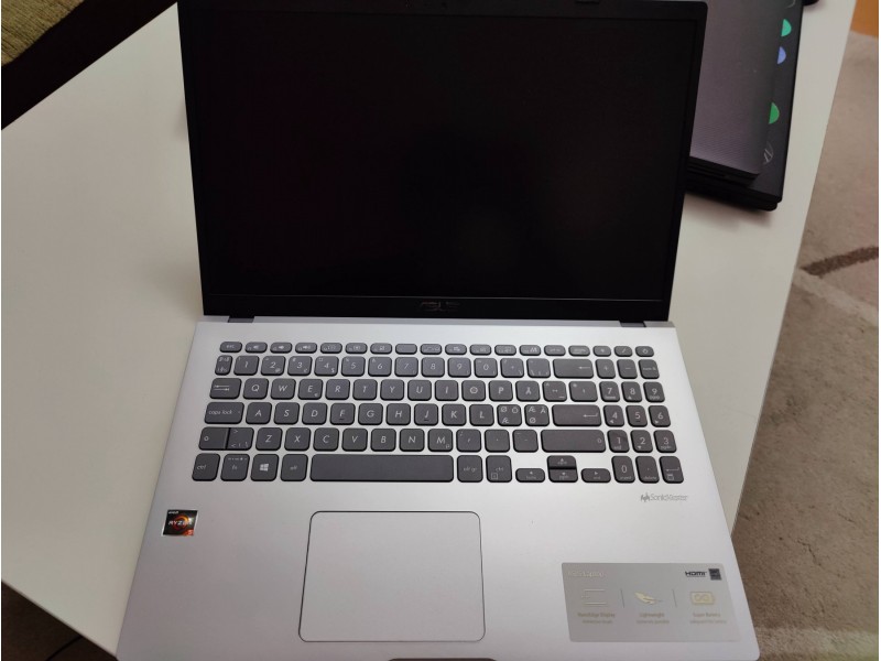 Asus Vivobook Ryzen 5, 8GB, 512 SSD