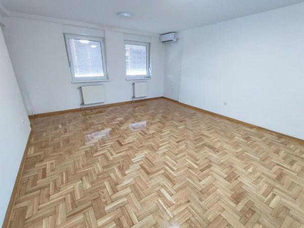 Dvosoban stan na prodaju, 52m2, 123.600€