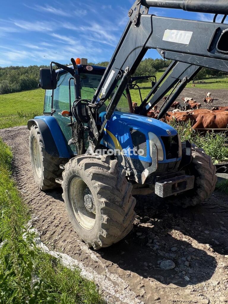 Prodaje se New Holland T5060 traktor točkaš na aukciji