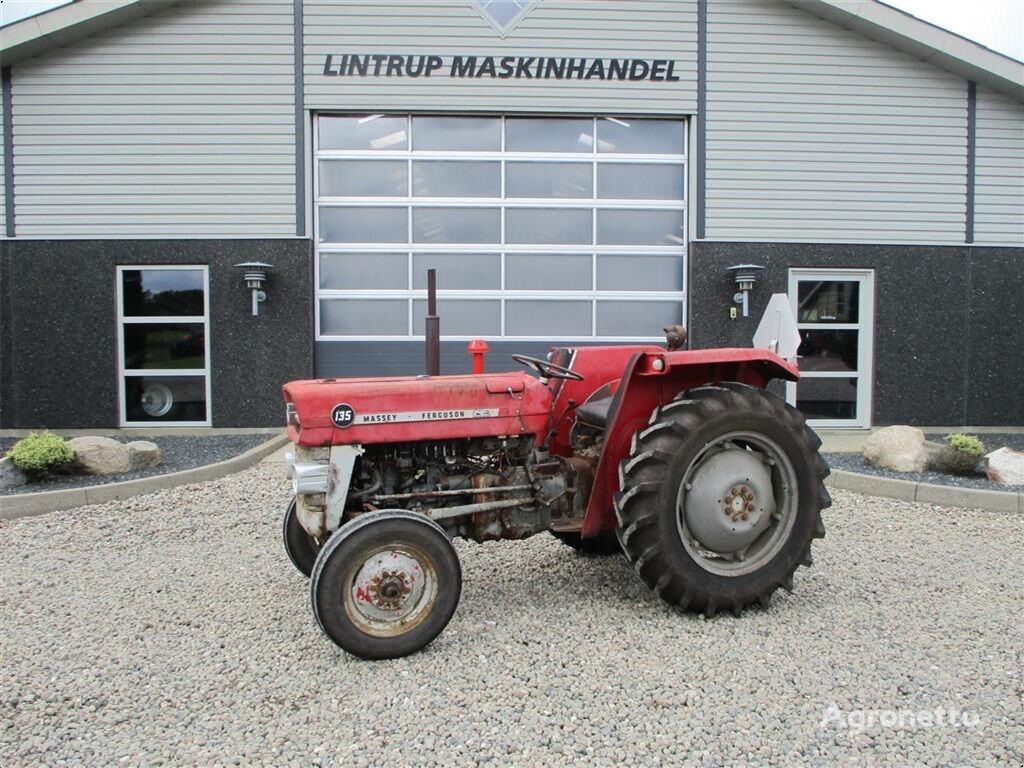 Massey Ferguson 135 traktor točkaš