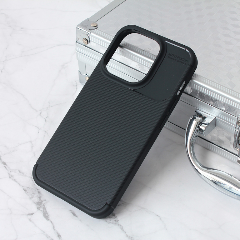 Zastitna maska (futrola) Defender Carbon - iPhone 15 Pro 6.1 crna