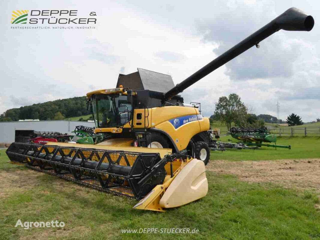 New Holland CR 9090 Elevation kombajn za žito