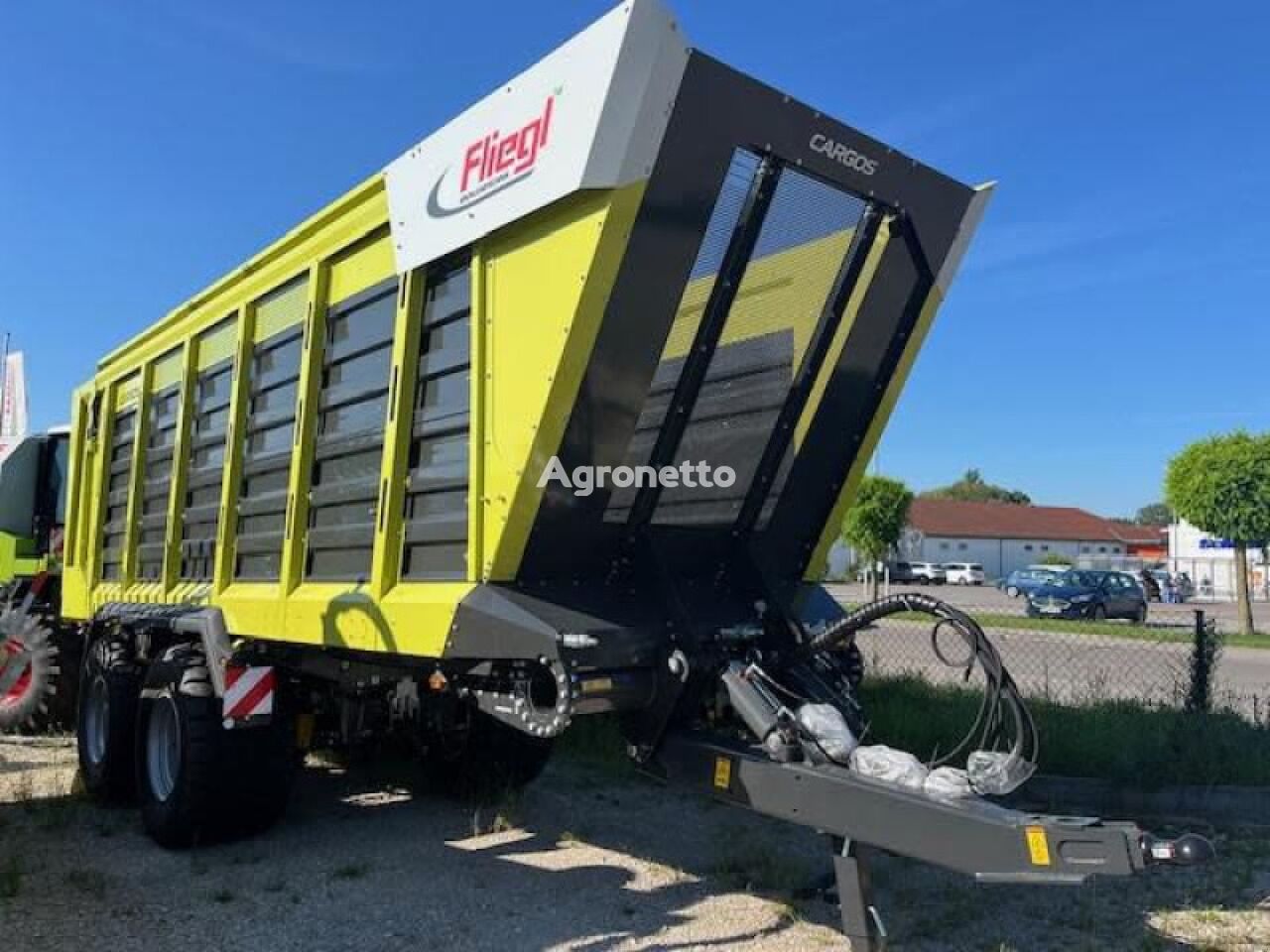 Nova Fliegl CARGOS 750 TREND TANDEM samoutovarna prikolica