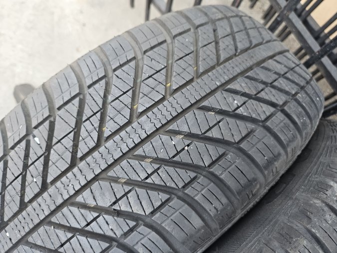 205/55 R16 Goodyear